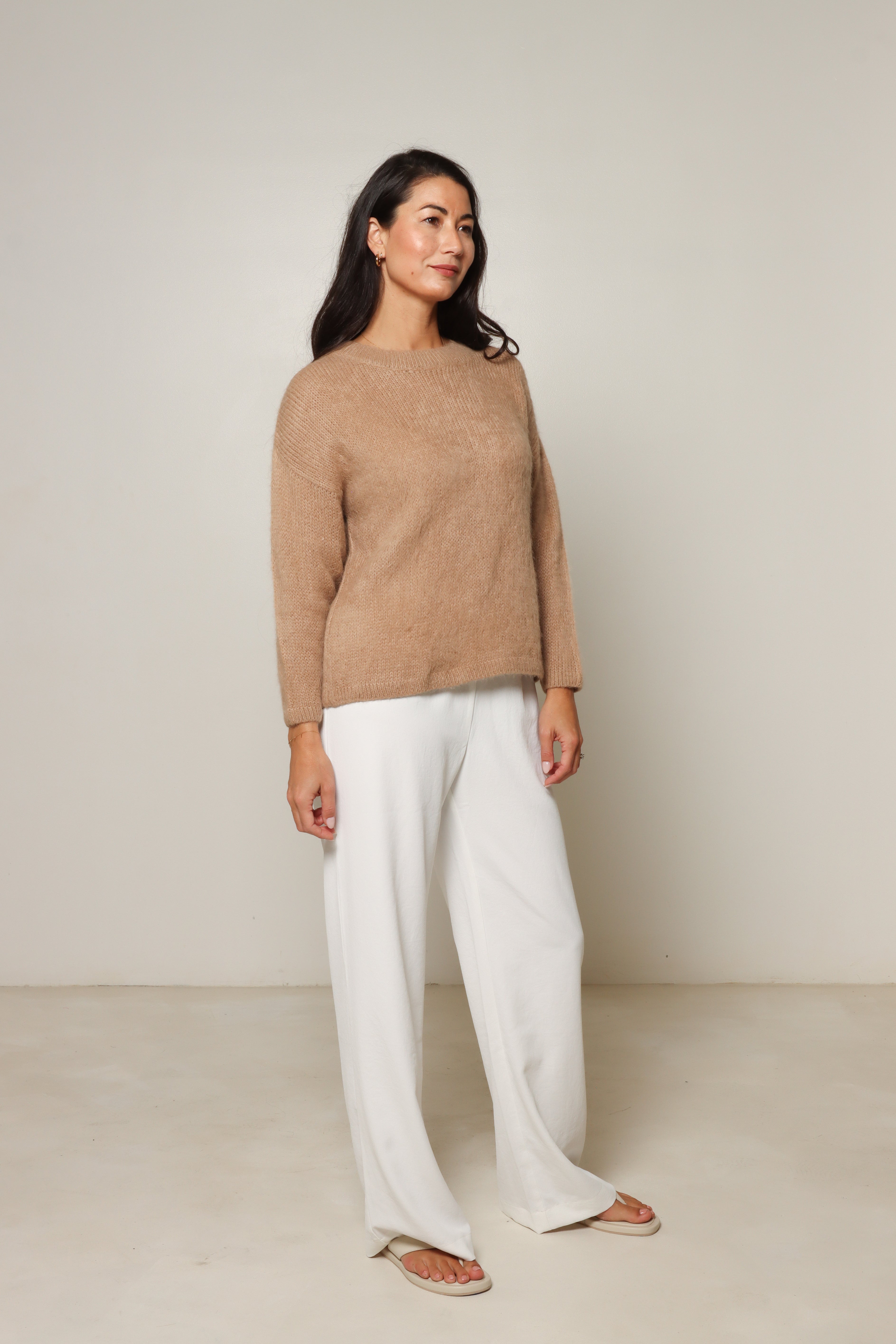Suri Alpaca Crew Neck Jumper – Lightweight, Pill-Resistant & Timeless ...